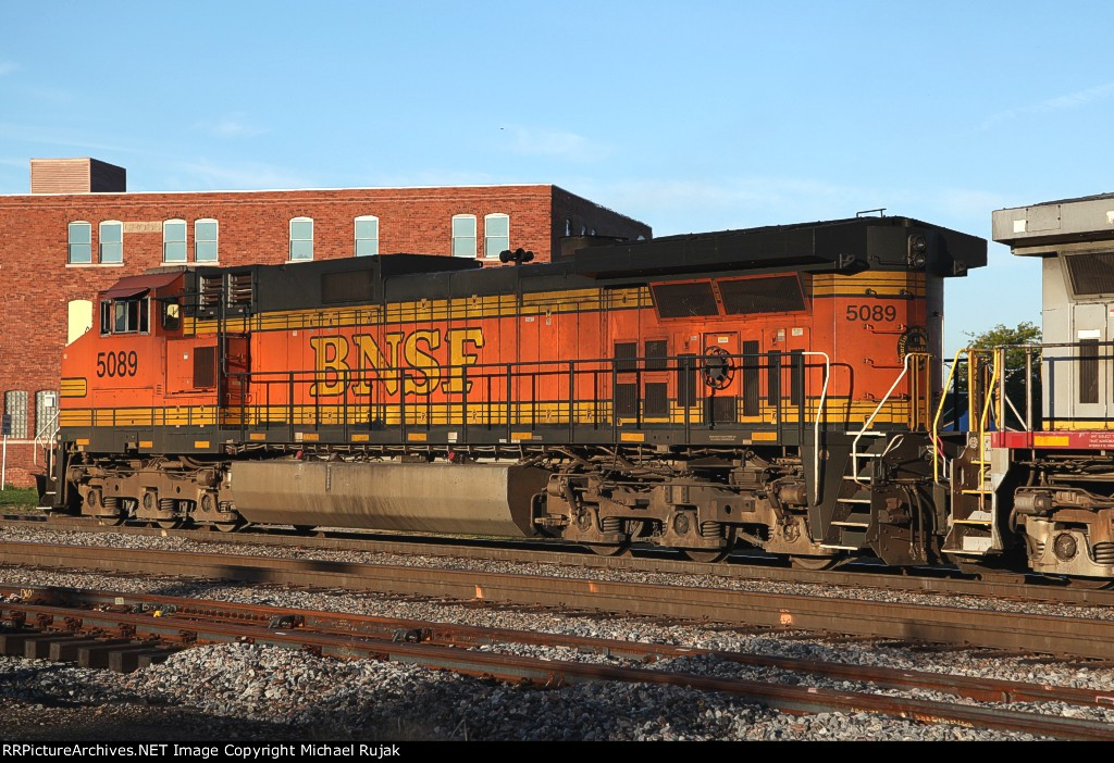 BNSF 5089